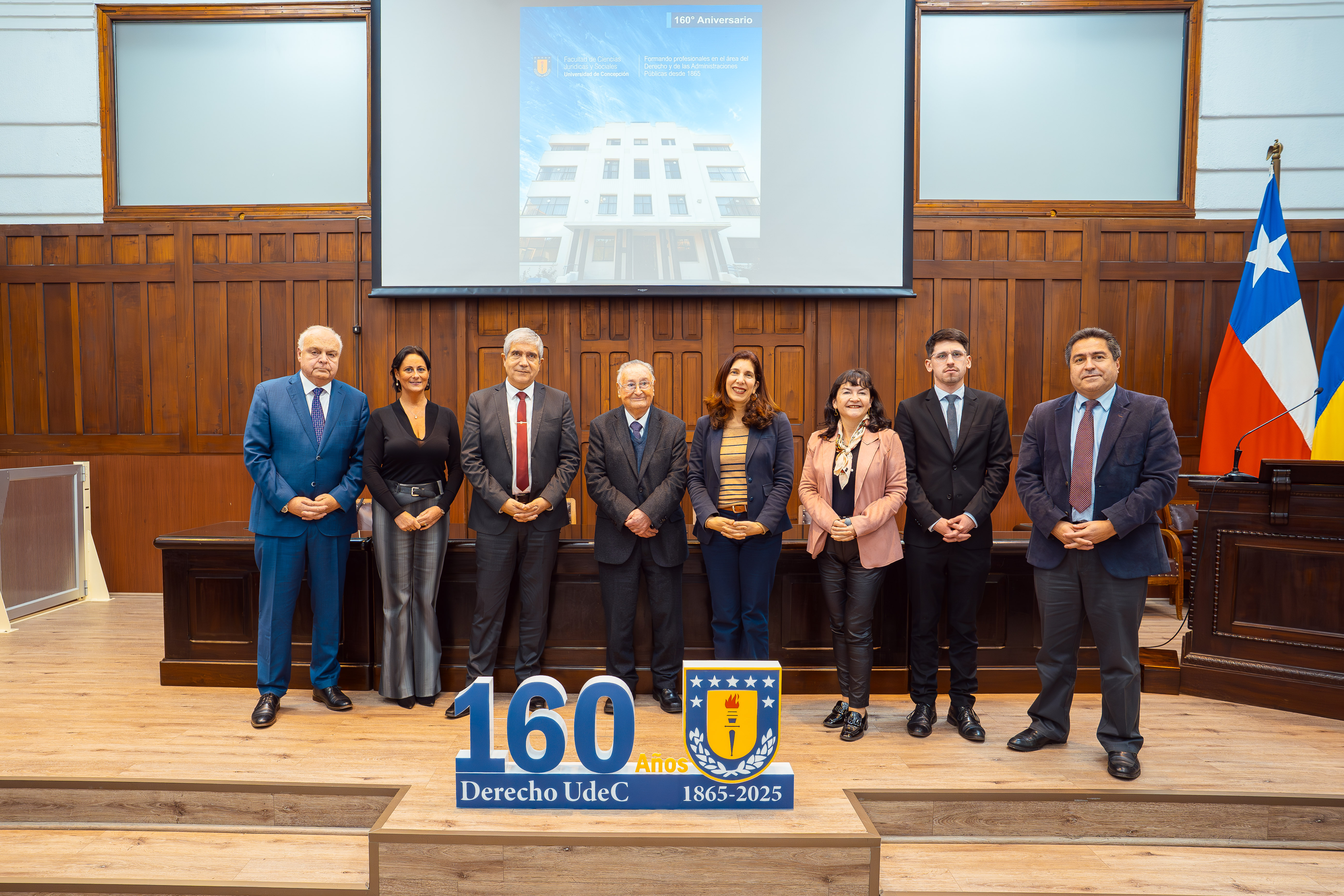 Facultad de Ciencias Jurídicas y Sociales UdeC celebró sus 160 años con emotiva ceremonia y ...